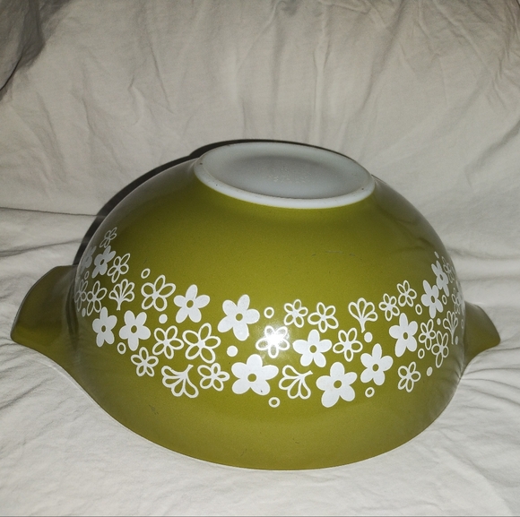 Pyrex | Kitchen | Vintage Pyrex Spring Blossom Crazy Daisy 4 Qt 444 ...